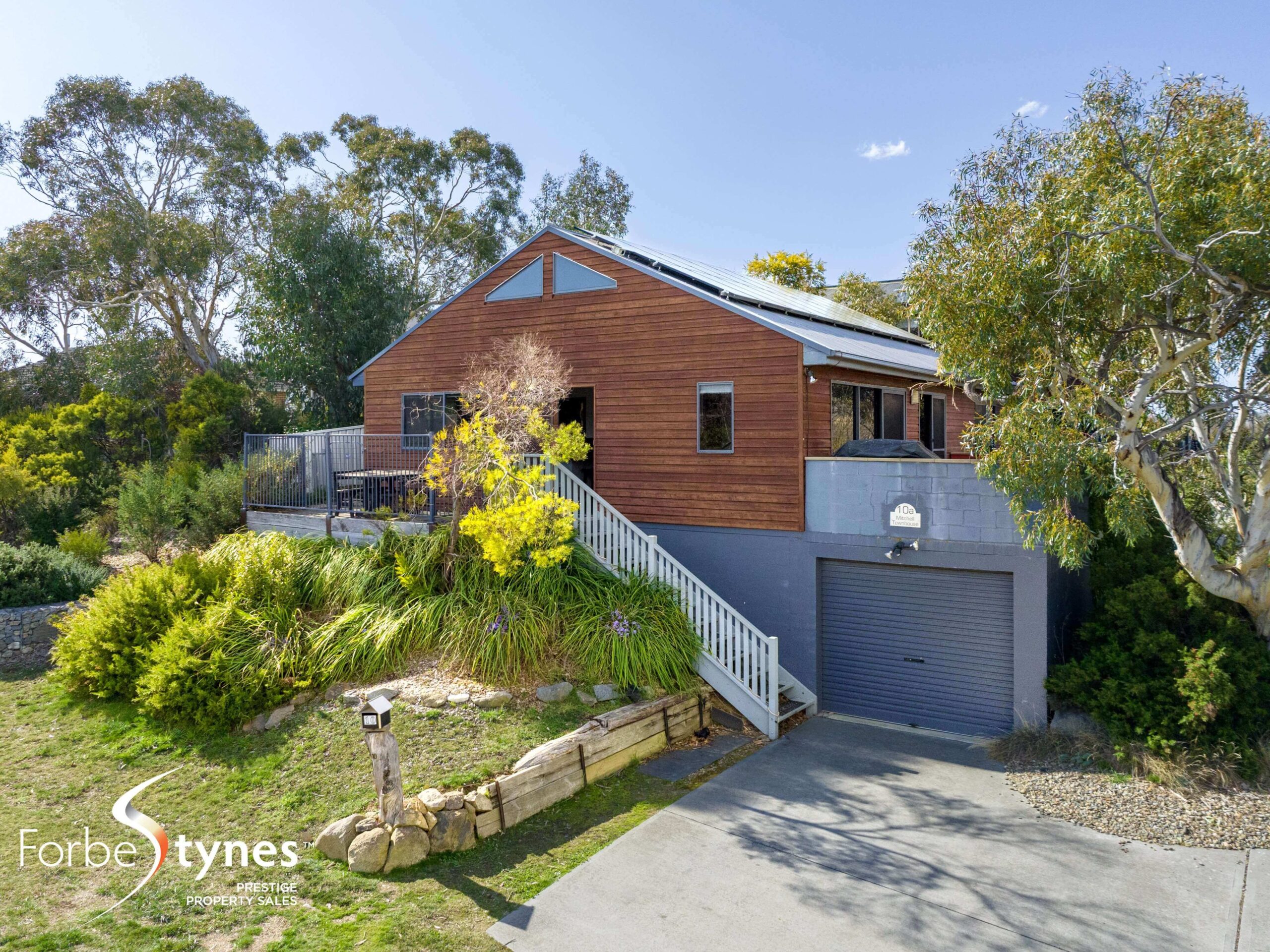 A comfortable, bright, and airy home - 10A Mitchell Circuit, Jindabyne ...