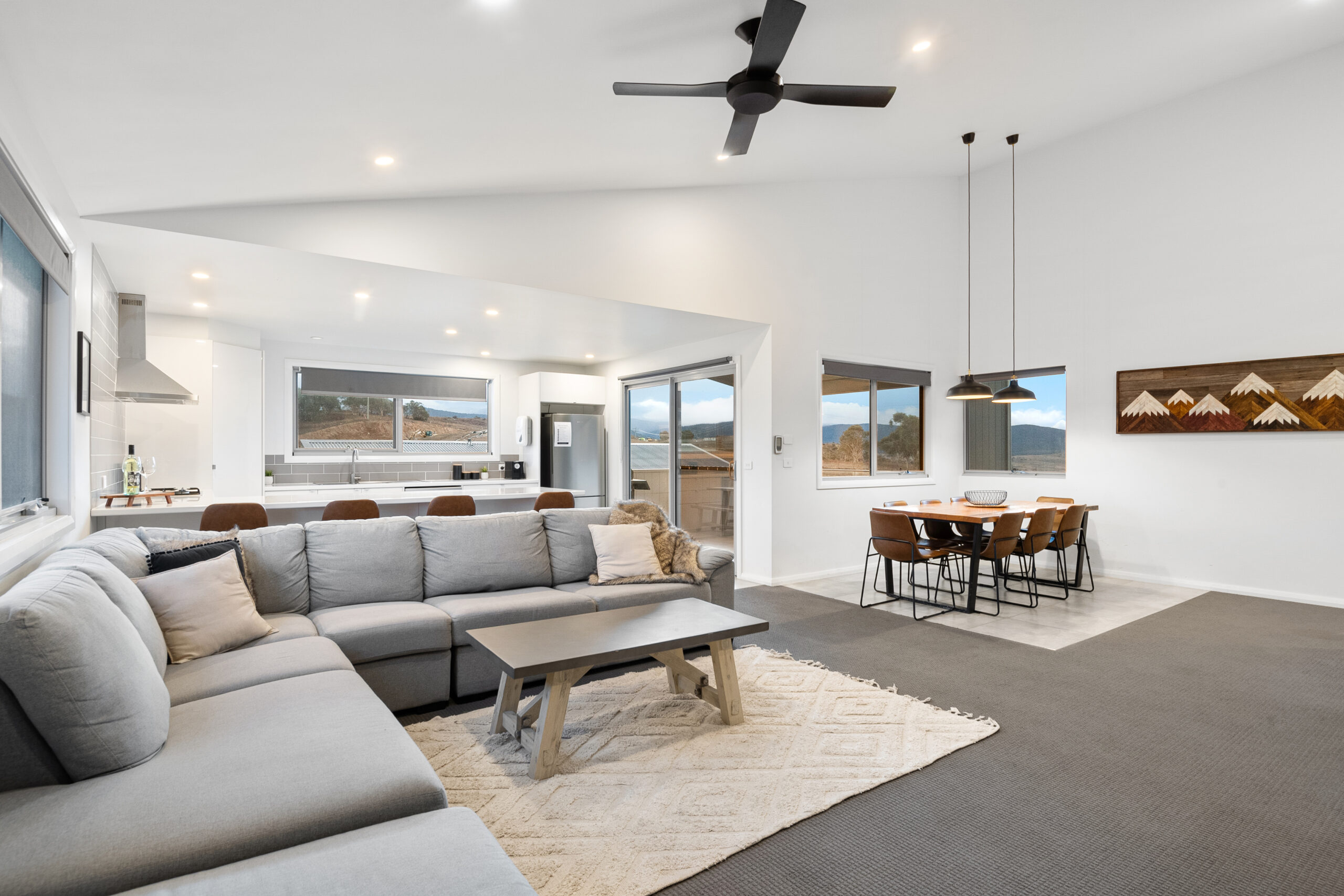 Dual Key Duplex - Huge Income History - Forbes Stynes Real Estate