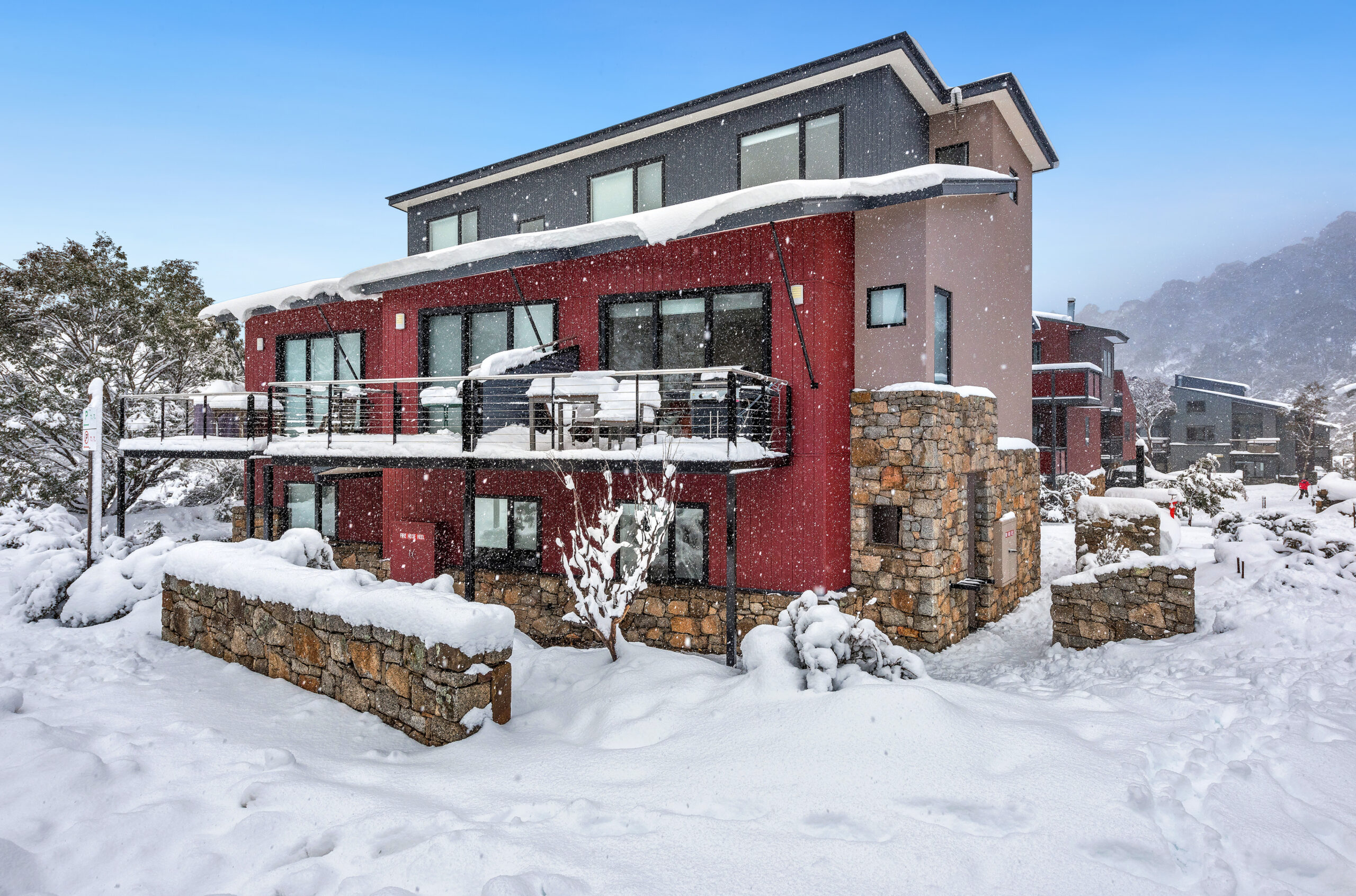 Angala 1 – Sunny, North facing, opposite Gunbarrel lift – Location ...